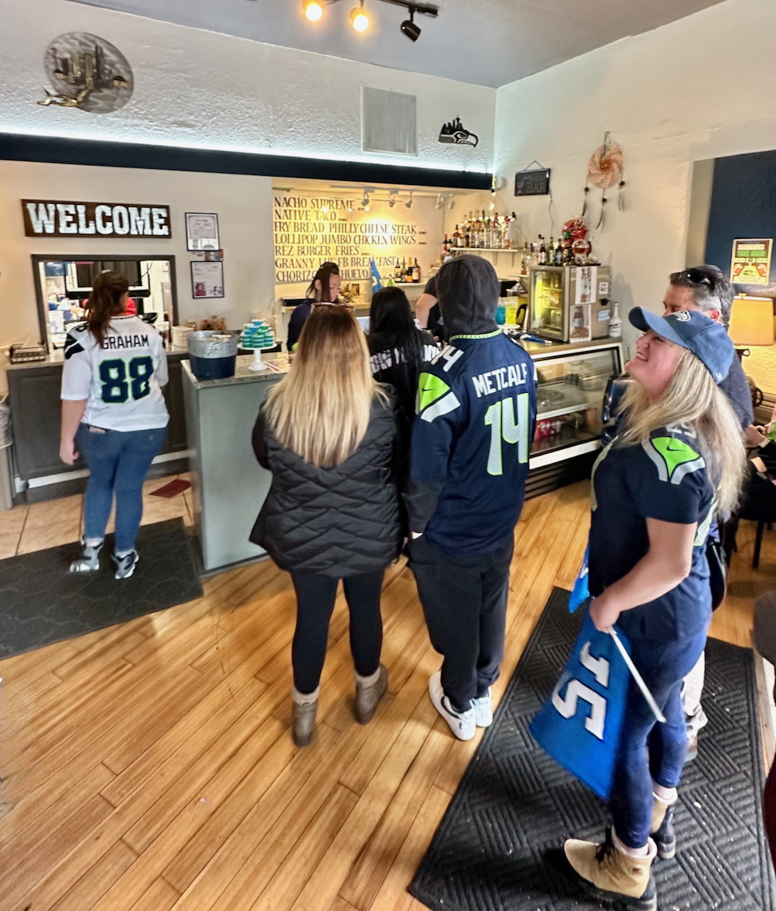 Seahawks "takeover" Nacho Mama's Fry Bread Cafe in White Center ...